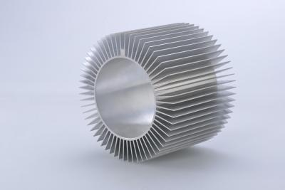 China Hoogprecisie metalen warmtezuiger Aluminium extrusie 0,02mm Verf Cnc Aluminium extrusie Te koop