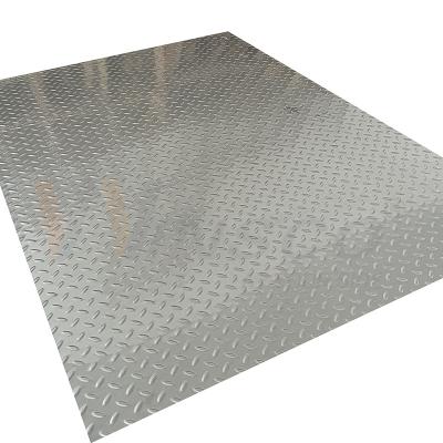 Cina 20mm-1250mm hanno impresso il grano di superficie del riso dello strato 2b di acciaio inossidabile modellano l'anti piatto di slittamento in vendita