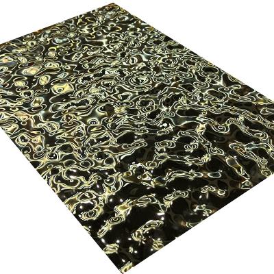 Cina L'oro di titanio dell'ondulazione 8K dell'acqua dello strato impresso dimensione media di acciaio inossidabile si è rispecchiato in vendita
