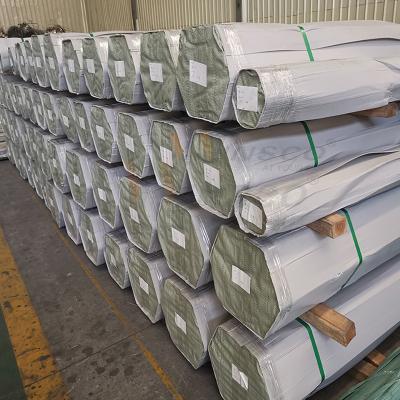Cina AISI 201 304 316 tubo di metallo inossidabile rotondo quadrato rettangolare ovale slot in forma incisa tubo di saldatura in acciaio inossidabile in vendita