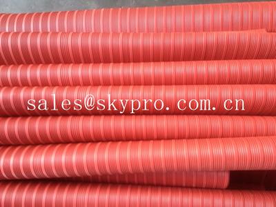 China Las esteras de goma antideslizantes resistentes modificadas para requisitos particulares del coche alisan/superficie grabada en relieve en venta