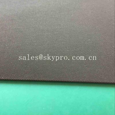 Китай Ровный резиновый крен листа с одним бортовым ПВК поверхностным зеленым черным Матт продается