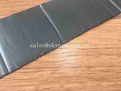 China El aislamiento graba productos de goma moldeados/la hoja auta-adhesivo de la goma butílica para la amortiguación de choque en venta