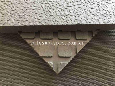 China 8mm Square Hexagon Pattern Double Side Rubber Mats , Heavy Duty Stable Rubber Horse Stall Mat for sale