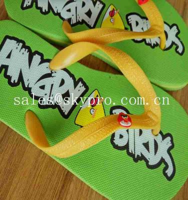 Chine GV en caoutchouc de chaussures de PVC de conception d'oiseaux de bascules électroniques de plage d'été de pantoufle de bande dessinée à vendre