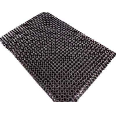 China Heavy Duty 8mm Thickness Rubber Mat with Drainage Hole for Commercial Kitchen and Bath for sale