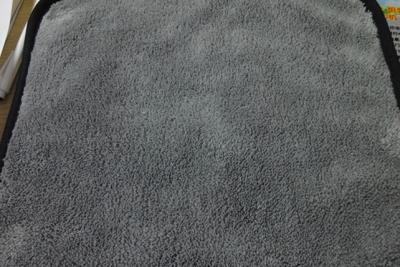 Cina Il microfiber di corallo assorbente extra dell'asciugamano del vello 30*30 mette in mostra la poliammide del poliestere 20% dell'asciugamano 80% in vendita