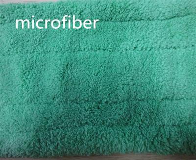 China De Zwabber van het Microfiberstof 13*51cm Vacht die van het Vouwen Groene Koraal de Witte Stootkussens van de Klitband Natte Zwabber steunen Te koop
