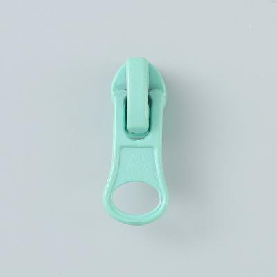 China Home Textiles Auto Lock Smooth Zipper Slider 3# Nylon Eco Friendly for sale