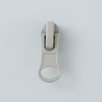 China Lightweight 3# Auto Lock Slider Grey Nylon Zipper Slider Scratch Resistant Surface for sale