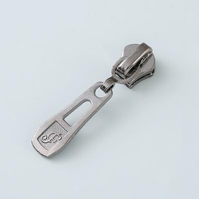 China Lightweight NO 5 Zipper Durable #5 Metal Zipper Slider Replacement For Luggage for sale