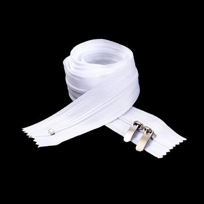China Abrasion Resistance #3 Nylon Zippers Lightweight Smooth Double Ended Zipper for sale