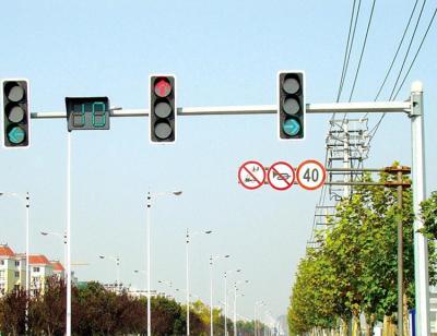 China 3mm Pool van het Dikte galvaniseerde de Hete Onderdompeling van Veelhoekige Verkeerslicht met Astm A 123 Te koop