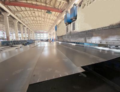 Cina la distribuzione elettrica 10m di 9M ha galvanizzato il tubo d'acciaio affusolato Palo d'acciaio 10 il chilovolt ~ 550 chilovolt in vendita