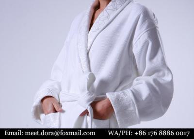 China 100% Cotton Bathrobe White Terry Towelling Hotel Bathrobe For Sale for sale