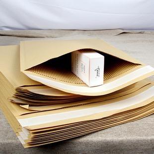 China Geaffundeerde Kraft Bruin Papier Mailers Bubbelverpakking Versnelling Te koop
