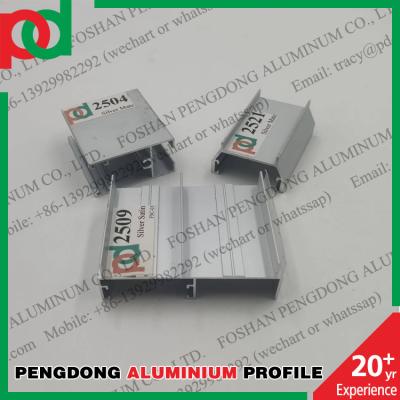 China Het poeder bedekte het Aluminiumprofielen van de 5,8 Meterslengte T5 voor Vensters en Deuren met een laag Te koop