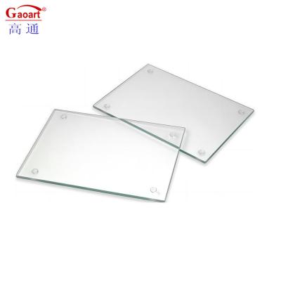 Cina Customized Logo Acceptable Tempered Glass Cheese Cutting Board for Design Kitchen Utensils in vendita