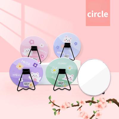 Cina Mini specchio a forma di cuore per decorazioni personalizzate di casa di moda e design regolabile in vendita