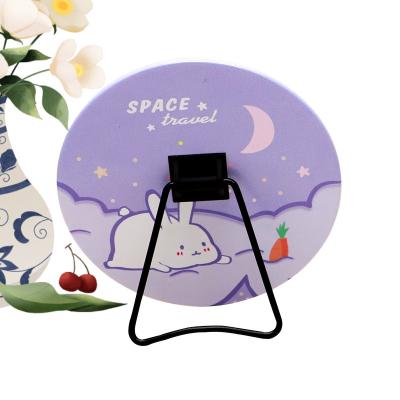 Cina Mini specchio a forma di cuore per decorazioni personalizzate di casa di moda e design regolabile in vendita