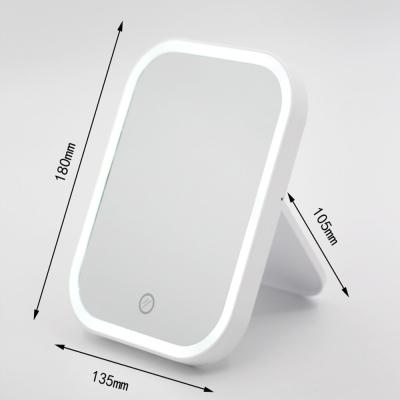 Cina Portable e pratico stile di design di moda specchio di trucco a LED personalizzabile per i viaggi in vendita