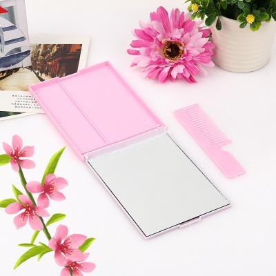 Cina Disegno di moda su misura Specchio di trucco per desktop quadrato con flessibilità di elaborazione in vendita
