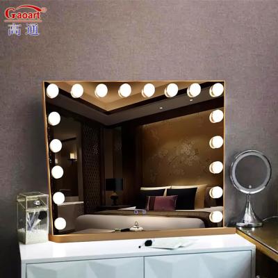 中国 Upgrade Your Beauty Routine with Hollywood Mirror Top Choice 販売のため