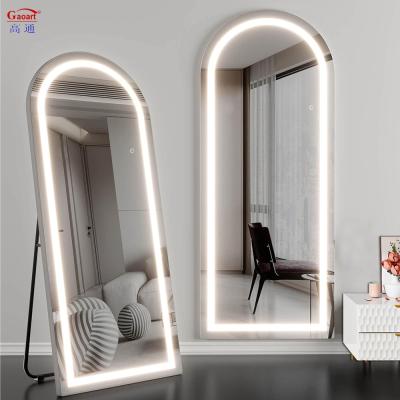 Cina Eco Friendly Anti fog Licensed Silver Mirror Vanity Tabletop Makeup Mirror With LED Lighting in vendita