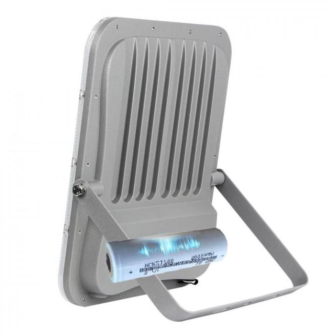 2700K 6500K Solar Powered Flood Lights 100w Big Capacity 3.2V Battery SMD 3030 LED Beads 4