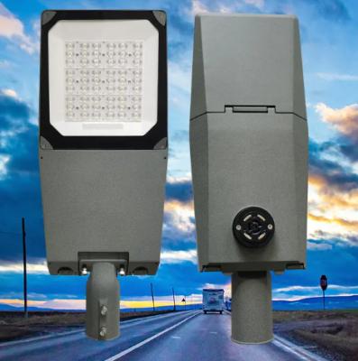 Cina IP66 Lampada stradale in alluminio impermeabile SMD 100W LED Die Casting Street Light in vendita