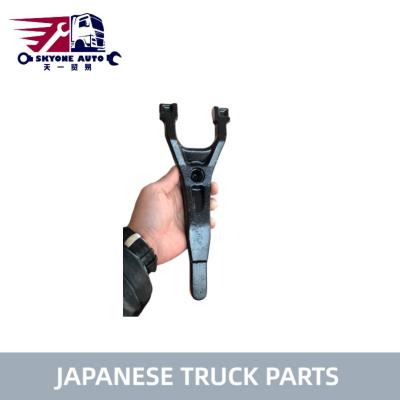 China Japanese Truck Parts Hino Clutch Fork 31204-37040 31204-37050 for HINO 300 DYNA N04C /TOYOTACE WU710 Truck HINO ENGINE PARTS for sale