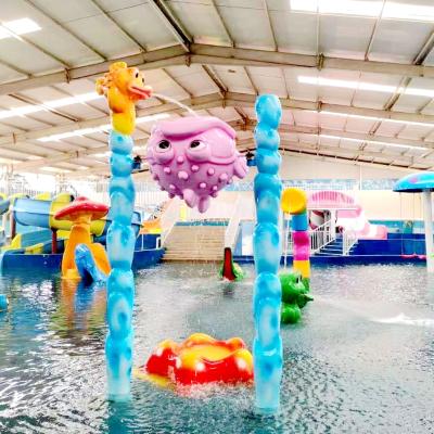 Cina Parco giochi acquatico all'aperto con elementi interattivi e robusta costruzione in fibra di vetro in vendita