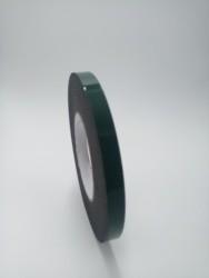 Cina Nastro adesivo per montaggio in schiuma PE a doppia faccia in schiuma nera con rivestimento rosso verde blu in carta in vendita