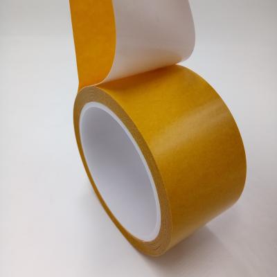 Cina Nastro biadesivo in solvente a base bianca Nastro in PET giallo sensibile alla pressione in vendita