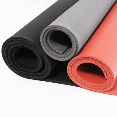 Cina Striscia di foglio di spugna in silicone sigillante Schiuma da taglio ad alta resilienza per resistenza all'invecchiamento in vendita