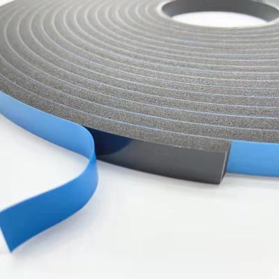 Cina Schiuma a celle chiuse Nastro in PVC Isolamento in gomma Schiuma sigillante per guarnizione in vendita