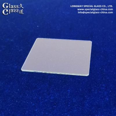 China Folha de vidro de borosilicato resistente aos raios UV para componentes ópticos de precisão à venda