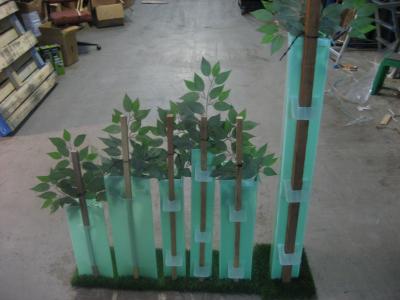 Cina Protettori di plastica dell'albero di Bunnings 5mm Coroplast delle guardie dell'albero di Corflute del triangolo in vendita