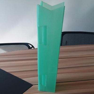 Cina Coperture impermeabili del tronco di Triangle Plastic Tree della guardia dell'albero di Corflute in vendita