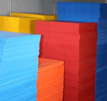 Cina Customized PP Hollow Sheet Corrugated Plastic Coroplast Board in vendita