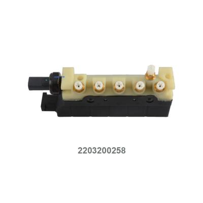 China 220 320 02 58 Air Suspension Solenoid Valve For Mercedes W220 / Air Valve Block for sale