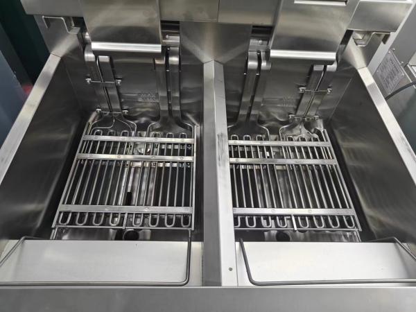 Quality Auto Lift Electric Double Pots 28KW Chips Open Fryer With Oil Filter System for sale