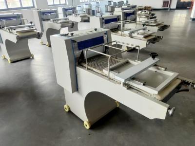 China Electric 380V/220V Toaster Moulder Machine for sale