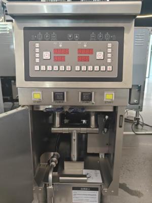 Cina Due pentole due cestini 7.5L*2 Piccola capacità 14kw risparmio di olio frigorifero elettrico aperto con filtrazione dell'olio in vendita