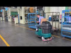 Efficient Ride On Floor Scrubber 4000m2 Per Hour
