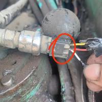 China Hammer Pipeline Sensor Plug 3 Wire for Excavator for sale