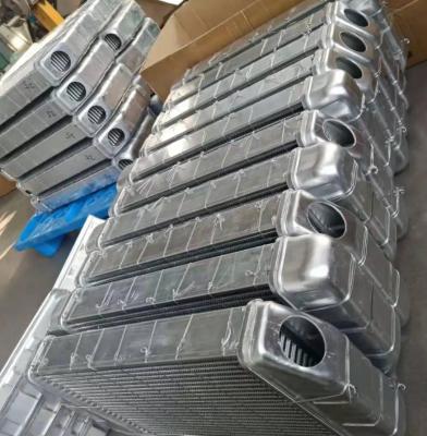 Cina Radiatore di buona qualità E200B Applicazione per scavatori Ingegneria Consegna rapida in vendita