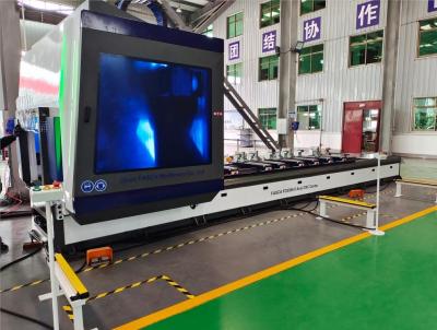 Chine Centre d'usinage d'Aliminium de 5 axes avec la machine en aluminium industrielle de solarium de mur rideau de fonction de RTCP à vendre