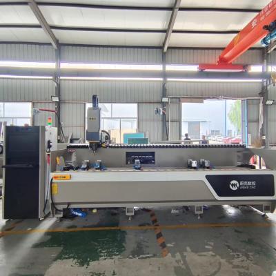 중국 3 축 알루미늄 CNC 가공 센터 작업 테이블 +90 °에서 -90 °로 회전 할 수 있습니다 판매용