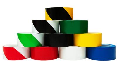 Cina Nastro adesivo 50mm White Stripes nero del PVC del cloruro di polivinile di TUV in vendita